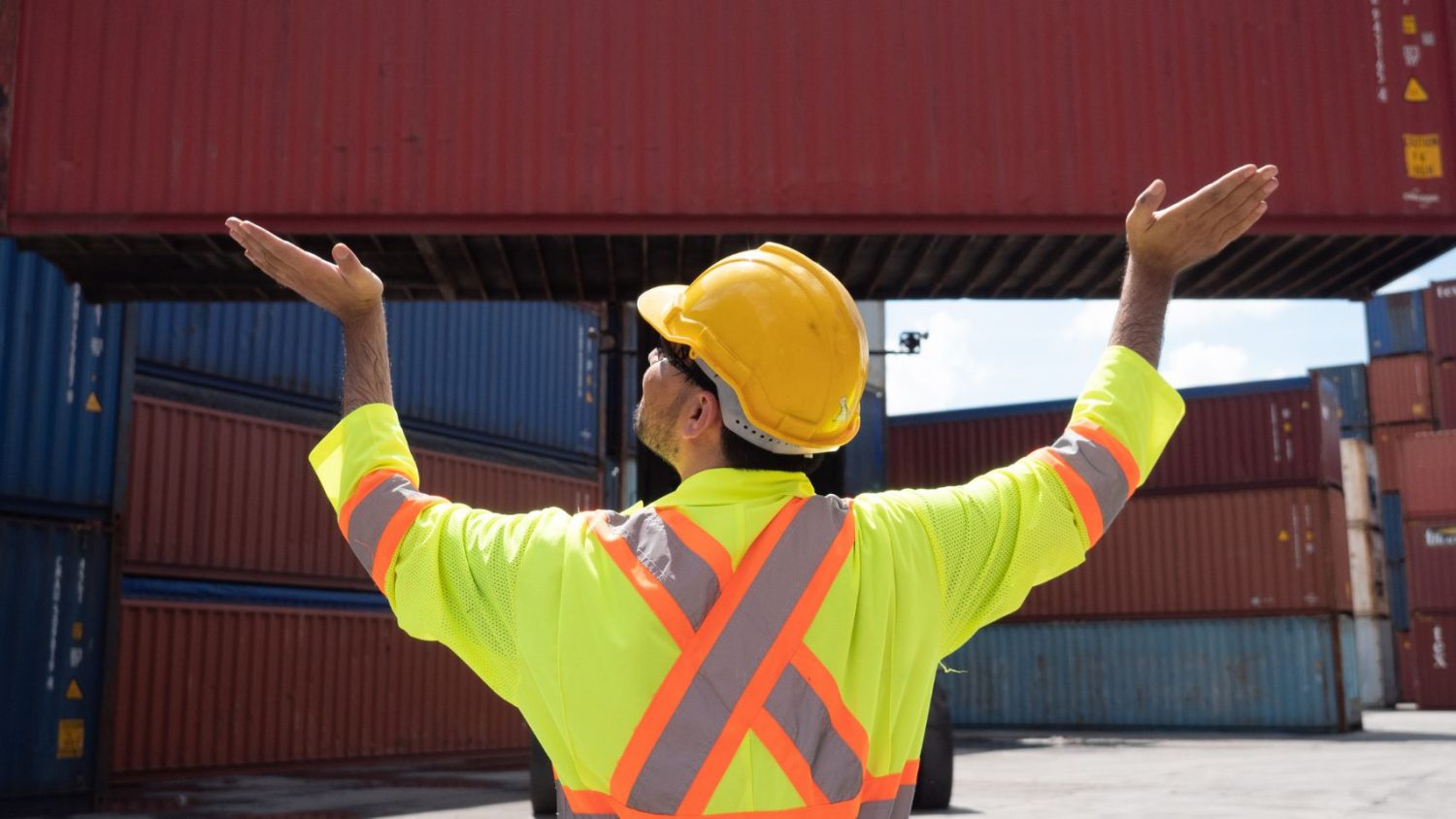 OSHA Forklift Hand Signals You Should Know - Industrial Forklift Truck