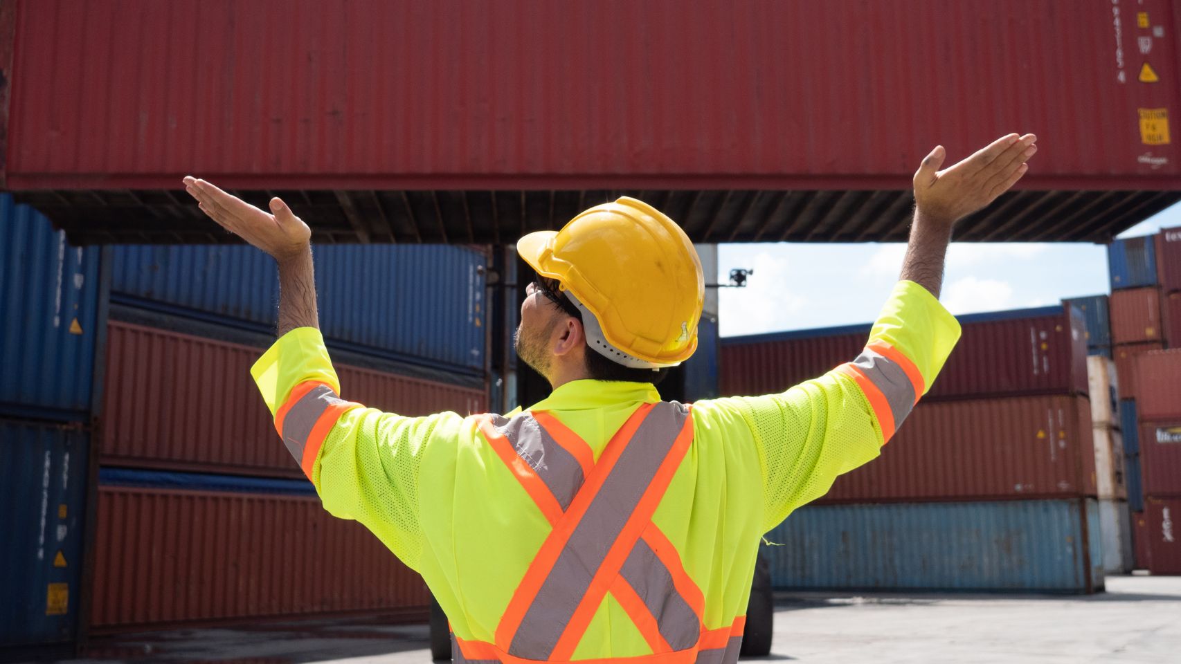 OSHA Forklift Hand Signals You Should Know - Industrial Forklift Truck